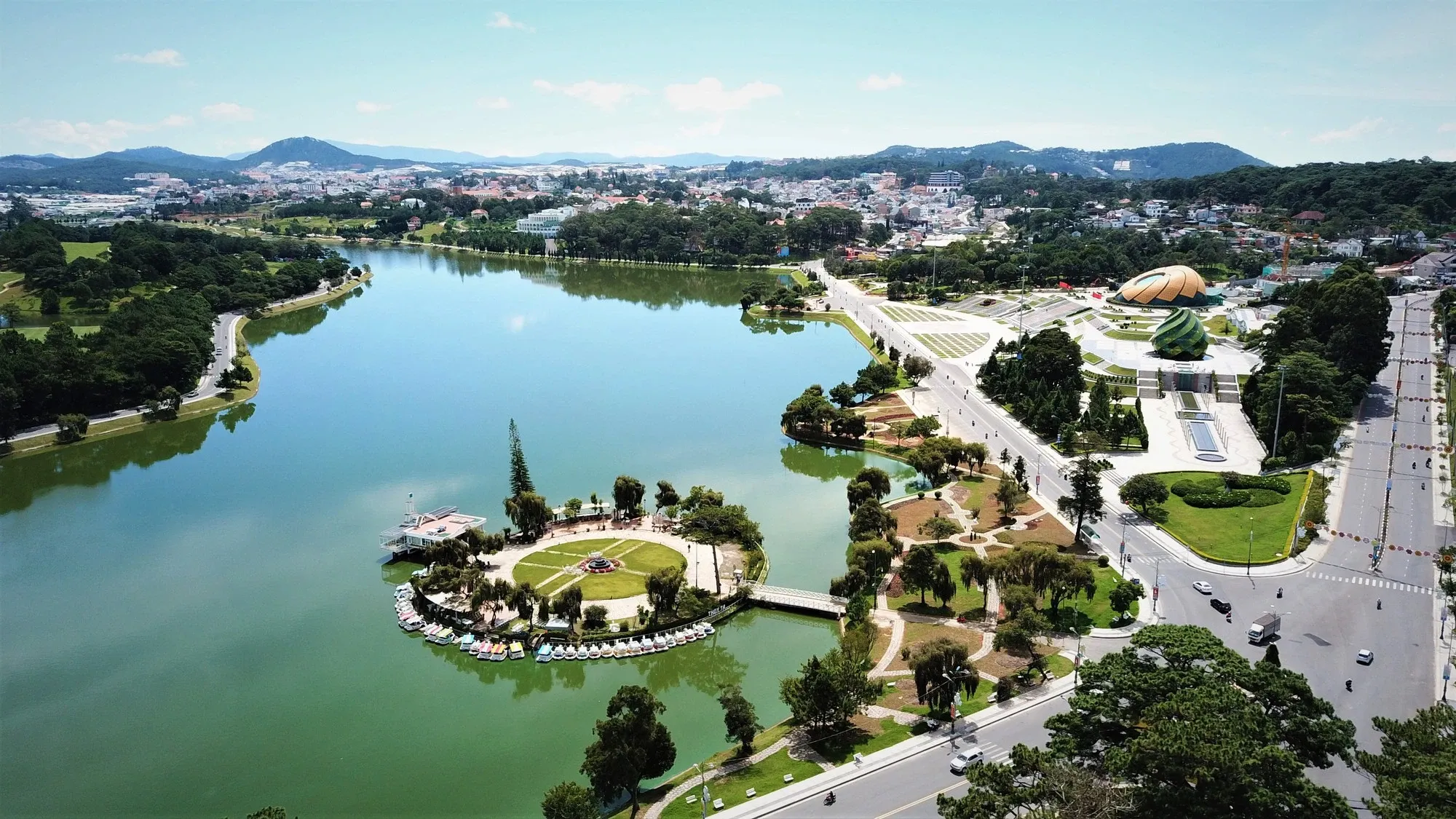 Top 10 Must-Visit Cafes in Dalat Vietnam